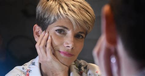 Al Mal Tiempo Buena Cara Y Lápiz Labial Es Asesora De Imagen Tuvo