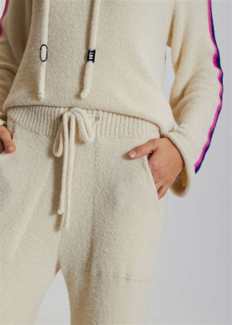 Молочный костюм J B4 Just Before из смесовой шерсти 180808 купить в Киеве Украине Цены на