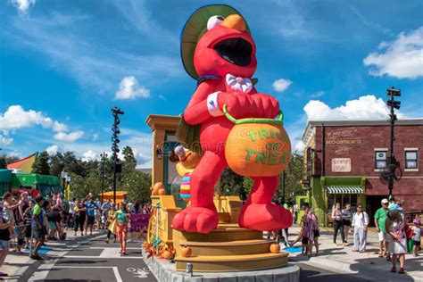 Big Elmo On Float In Sesame Street Party Parade At Seaworld Editorial