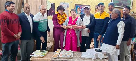 लॉन टेनिस प्रतियोगिता में रजक पदक जीतने वाली खिलाड़ी जैस्मिन रावत का