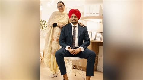 ਸਿੱਧੂ ਮੂਸੇਵਾਲਾ ਪਰਿਵਾਰ ਨੂੰ ਧੋਖਾਧੜੀ ਚ ਫਸਾਉਣ ਦੀ ਸਾਜ਼ਿਸ਼ ਸਰਪੰਚ ਮਾਂ ਦੀ