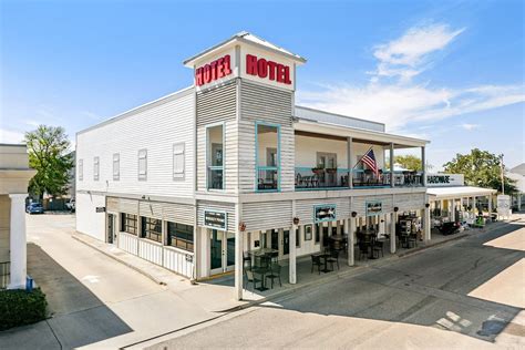 Hotel Whiskey In Pass Christian Updated 2025 Prices And Specialty Inn