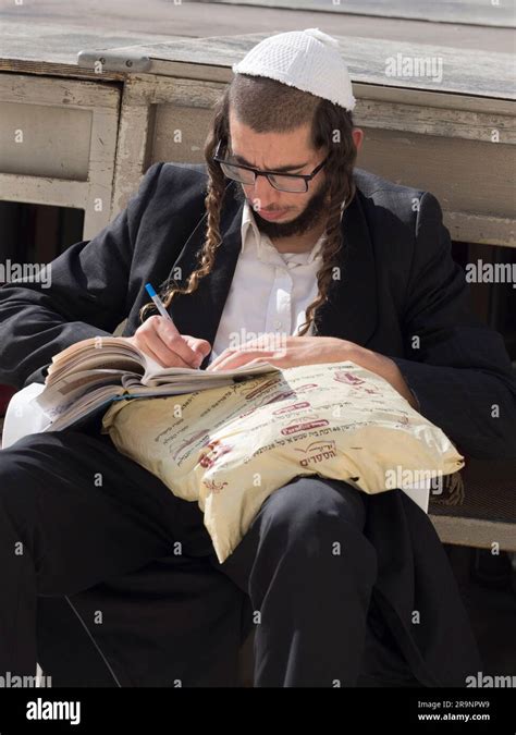 With Over 5000 Years Of Turbulent History Behind It Yerushalayim