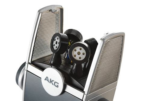 Akg Lyra