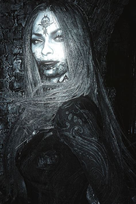 Cassandra Dimitrescu Pfp In 2025 Resident Evil Girl Resident Evil Vii Resident Evil Collection