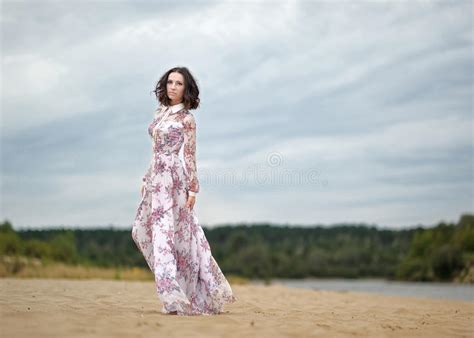 Beautiful Elegant Brunette Girl Stock Image Image Of Hair Relaxation