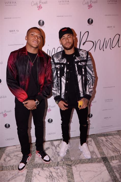 Photo Neymar Jr Kylian Mbappé Cindy Bruna Fête Ses 25 Ans Au