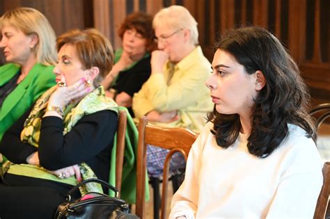 მწერალთა მწერალთა სახლში მოდერნისტული პოეზიის კურსი დაიწყო კურსს ფილოსოფოსი ზაზა შათირიშვილი