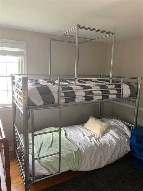 My Sisters Had This Bunk Bed Its A Buzz Lightyear Bunk Bed That Is