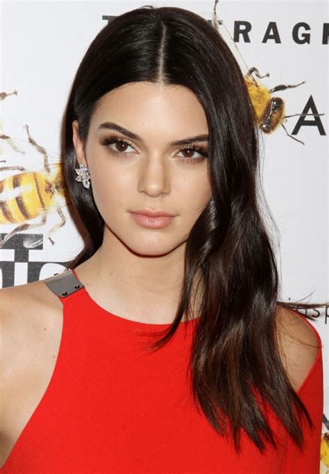 16 Of Kendall Jenners Best Makeup Looks