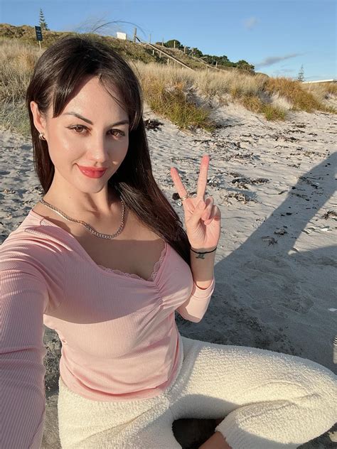 I Still Go To The Beach In Winter 🥶