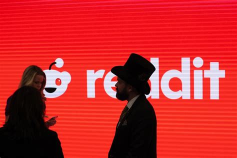 Reddit Shares Jump 22 As Ai Deals Boost Quarterly Revenue Forecast