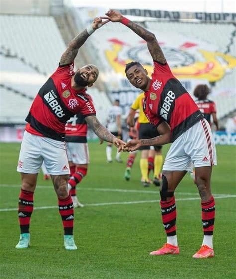 Gabigol E Bruno Henrique Framengo Fotos De Flamengo Fundo Flamengo