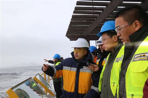 ЭТТ Монгол Улсын сайд Боомтын сэргэлтийн үндэсний хорооны дарга уурхайн үйл ажиллагаатай