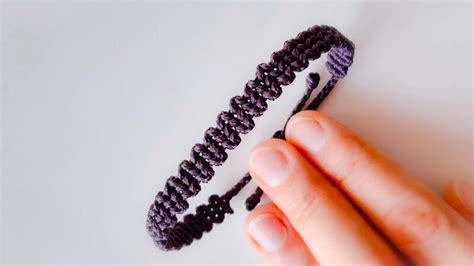 Как сплести браслет для мужчин и женщин урок макраме Простой способ плетения макраме браслета