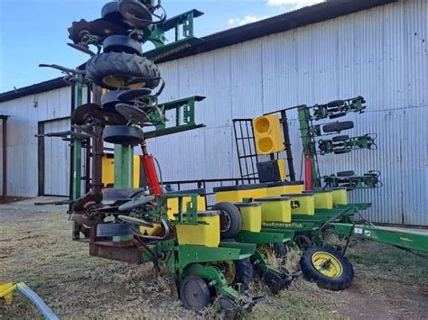 John Deere 12 Ry Planter Farmer Trade