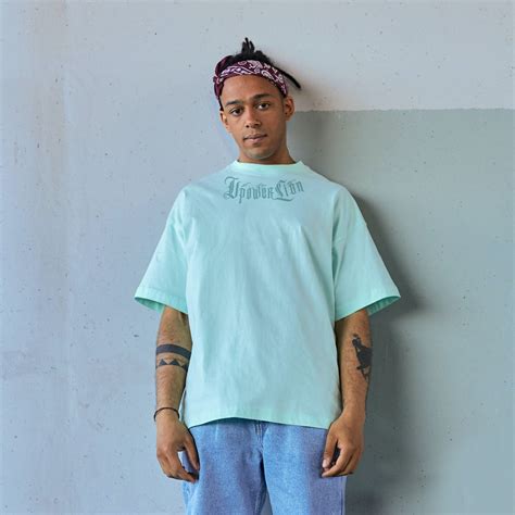 The Influencer Effect How Streetwear Influencers Shape Gen Z Fashion