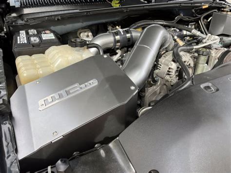 2001 2004 Lb7 Duramax 4 Intake Kit With Air Box