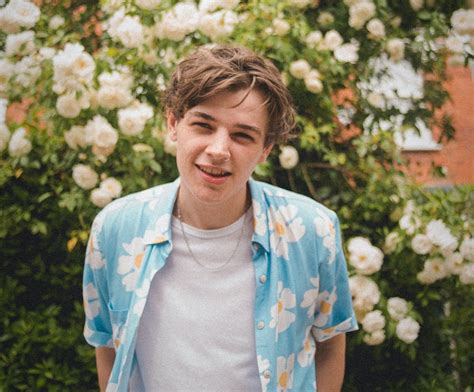 Listen Thomas Headon Shares New Song Loving You Coup De Main Magazine