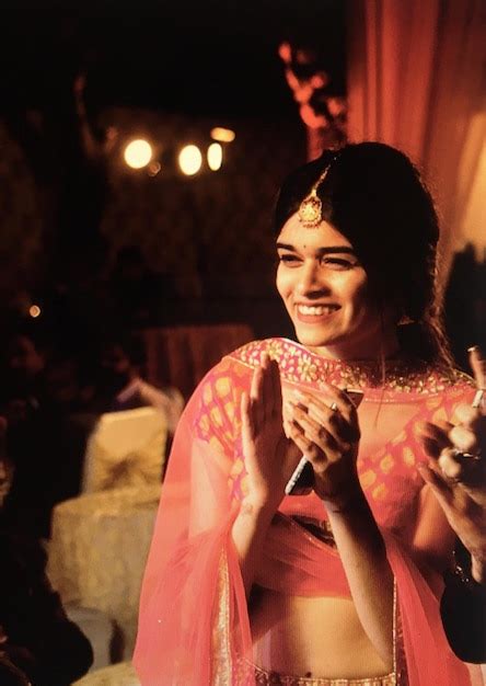 Premium Photo Smiling Young Woman Clapping Hands At Ceremony