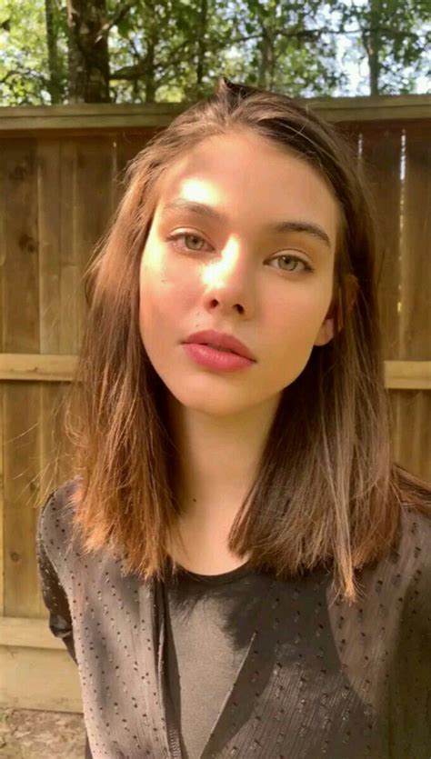 Épinglé Par Black Pink 3nn83 Sur Laneya Grace Beauté Des Femmes