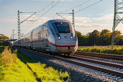 Hamburg Freigetränke Für Alle Ice Fahrgast Kauft Ganze Bar Auf Mopo