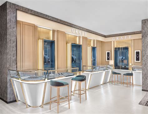 Saks Fifth Avenue New Beverly Hills Store Top Brands Private Suites