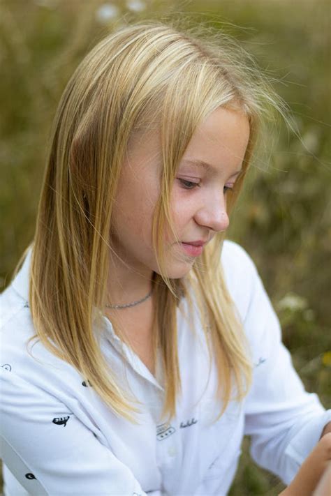 Cute Tween Girl Photos Download The Best Free Cute Tween Girl Stock