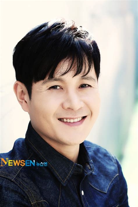 이민우 나이 배우 프로필 결혼 여자친구 가족 고향 군대 근황 네이버 블로그