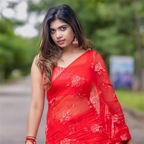 జబర్దస్త్ కంటే ముందు పలు సీరియల్స్ వెండితెరపై పలు సినిమాలు కూడా చేసిన