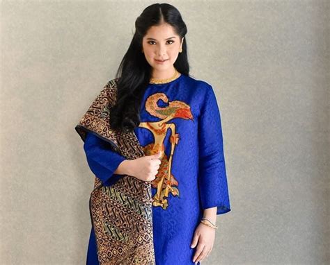 Annisa Pohan Pamer Foto Jadul Saat Masih Kinyis Kinyis Model Sepatu