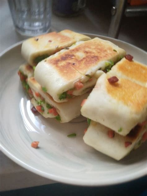 【火腿青椒发面饼的做法步骤图，怎么做好吃】胡椒cream下厨房