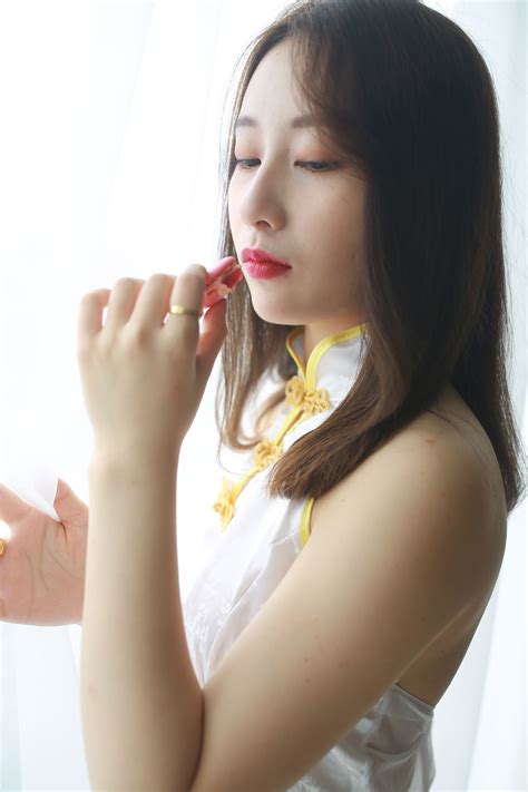 国模小马苏椹嫃大尺度人体私拍套图 299 687