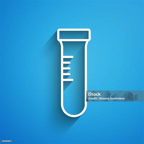 흰색 라인 테스트 튜브 와 플라스크 화학 실험실 테스트 아이콘은 파란색 배경에 격리 실험실 유리 제품 기호 긴 그림자 벡터 가열장치에 대한 스톡 벡터 아트 및 기타 이미지