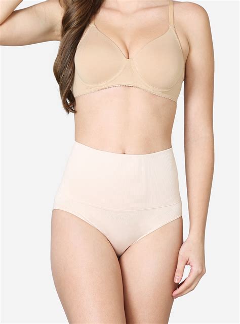 What To Wear Under A Tight Fitting Dress