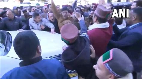 Congress Crisis Worsens Over Himachal Cm Post Workers Block Party
