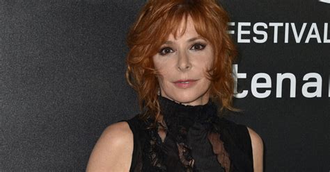 Mylène Farmer Traumatisée Par Un Fan Fou Qui A Commis Un Meurtre Parce