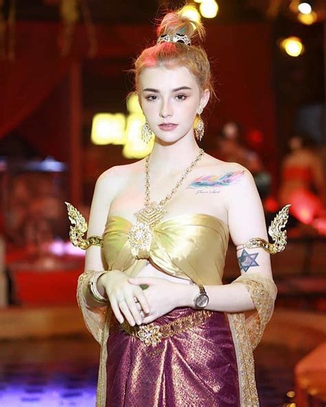 Jessie Vard Scrolller