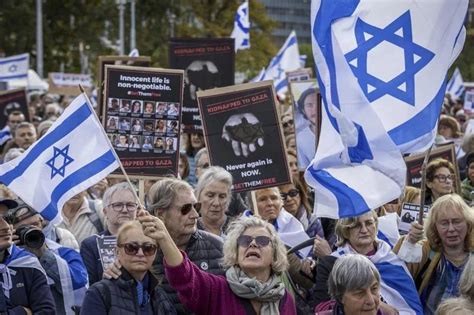 籲哈瑪斯釋放人質數百人聯合國總部外示威、揮舞以色列國旗 國際大社會 國際 世界新聞網