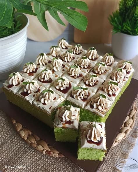 Resep Cake Potong Pandan Gula Melaka Dari Elvynnofianti Recipe Coconut Recipes Snack Cake