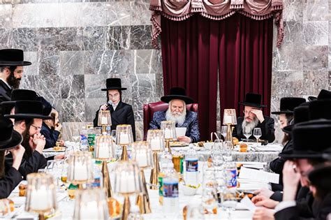 כך האדמור שימש דוגמה לחסידיו בבר המצווה לנכדו תיעוד