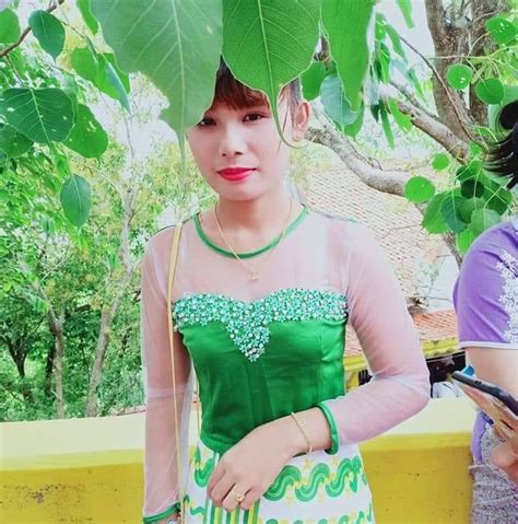 အိအိမြန္ Mk အြန္လိုင္းေစ်းသည္မေလး