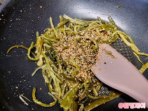 여름도시락반찬 만들기 미역줄기볶음