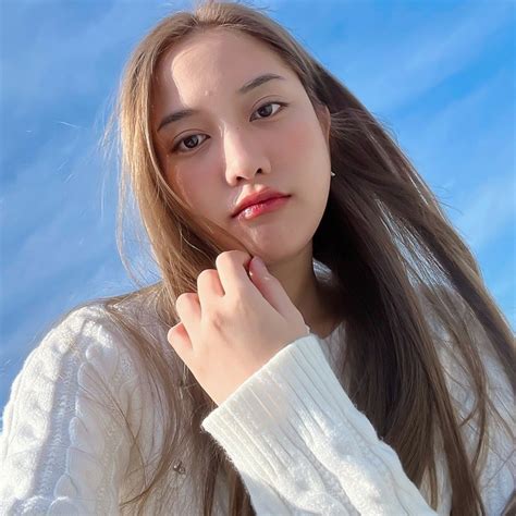 Pin On Freen Sarocha Girl Crushes Girl Icon