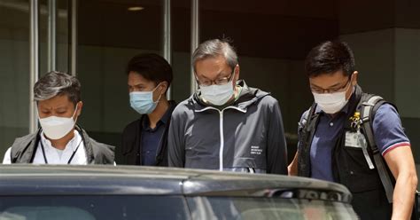 Hong Kong Police Raid Apple Daily Newspaper Under National Security Law