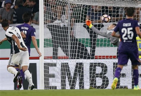 Juventus 2 1 Fiorentina Bianconeri Bounce Back To Seal Scudetto