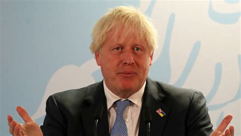 Boris Johnson Pide Disculpas A Las Víctimas De La Pandemia Durante Una