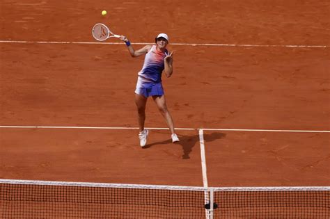 斯威雅蒂完成3連霸！僅68分鐘直落二獲勝 史上第13位「5冠球后」 中天新聞網