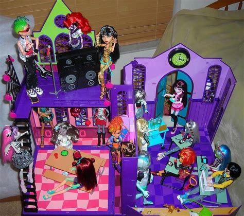 Pin By Kaylee On Monster High Monster High Dollhouse Monster High