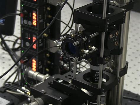 Video Optical Trapping Of Nanoparticles